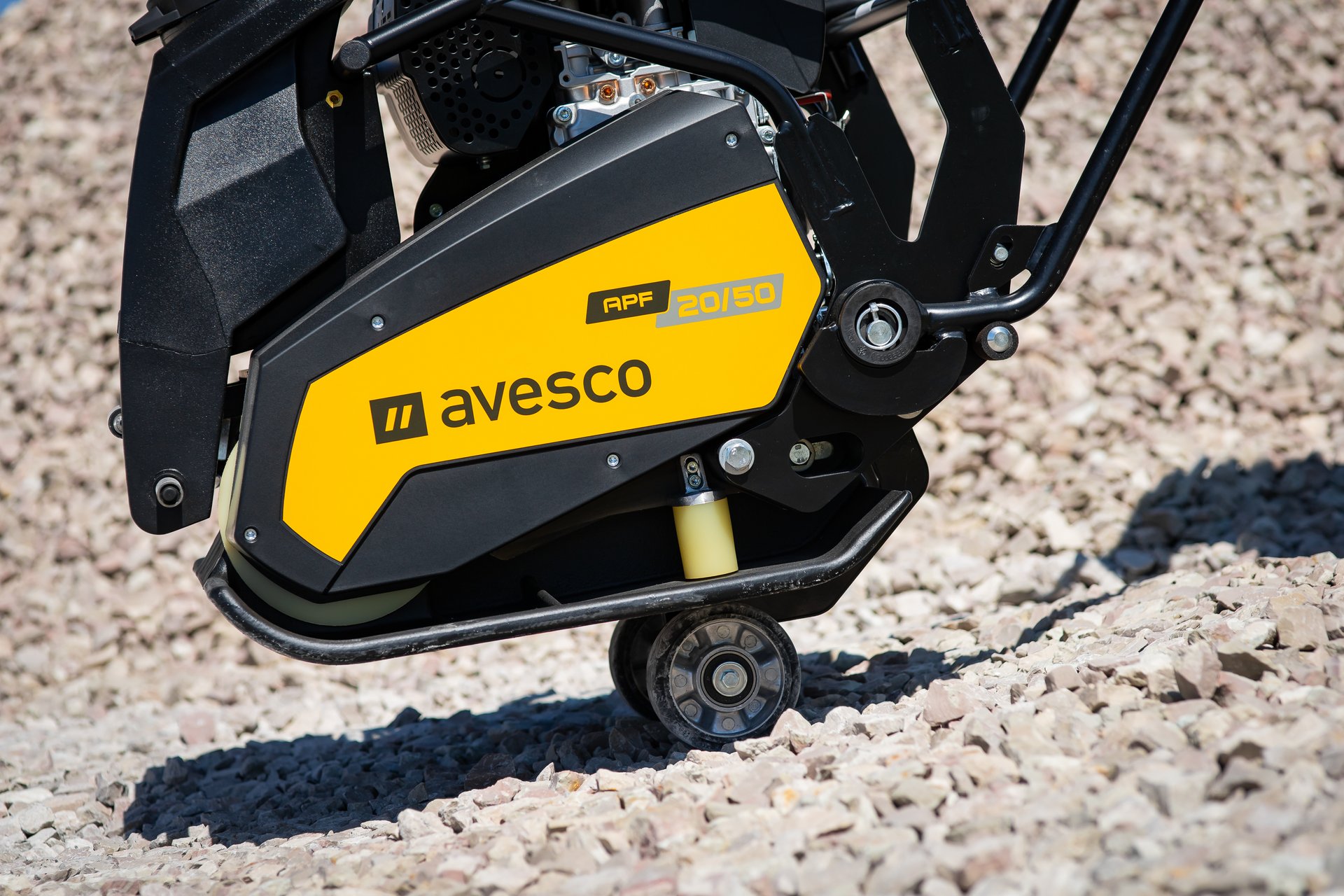 APR reversible vibraotry plates - Avesco light compaction equipment ...