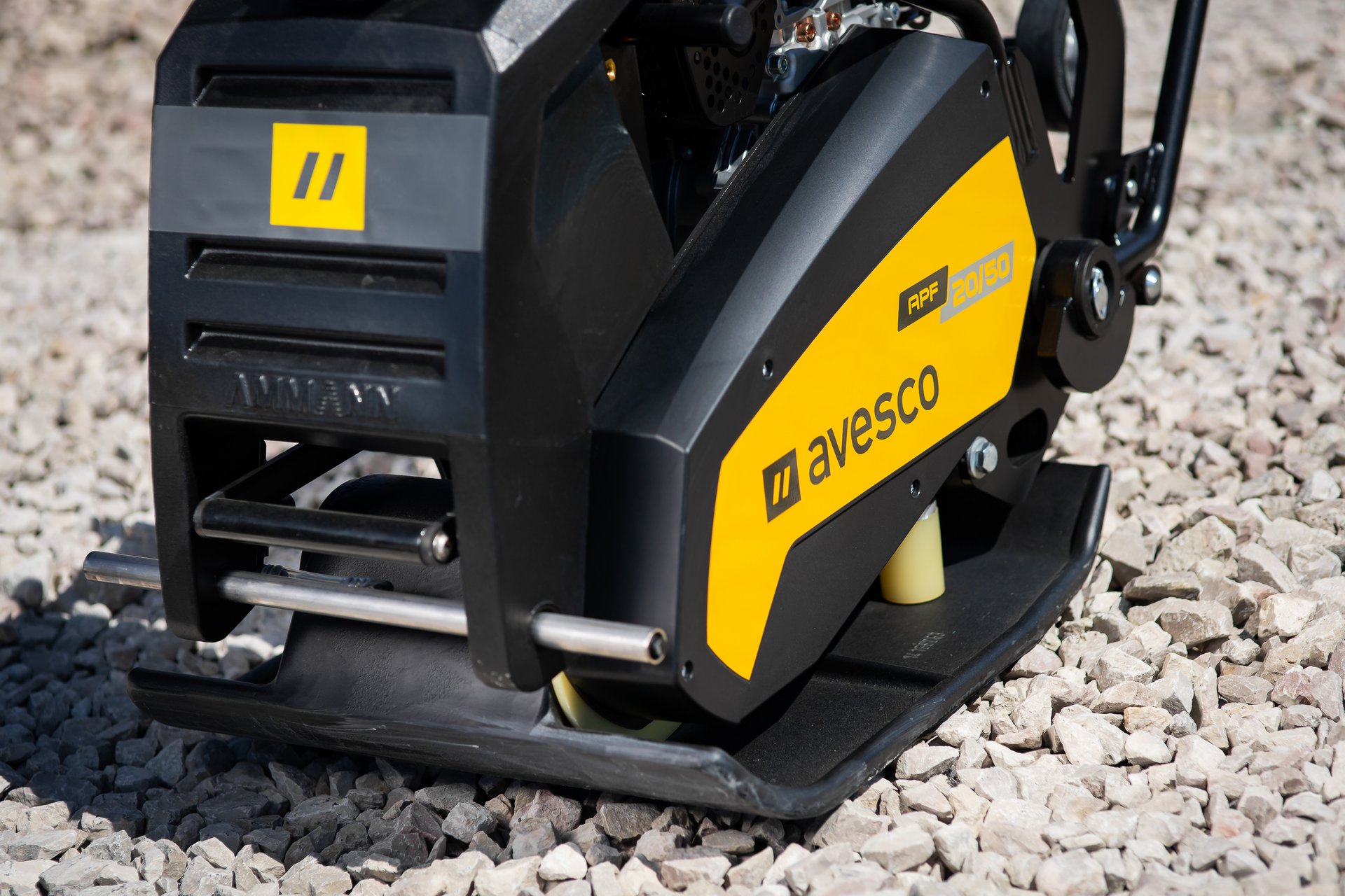 APR reversible vibraotry plates - Avesco light compaction equipment ...