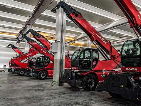 MAGNI telehandlers
